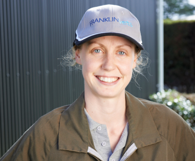 Dr Ilyse Jennens, Veterinarian & Branch Manager - - Franklin Vets